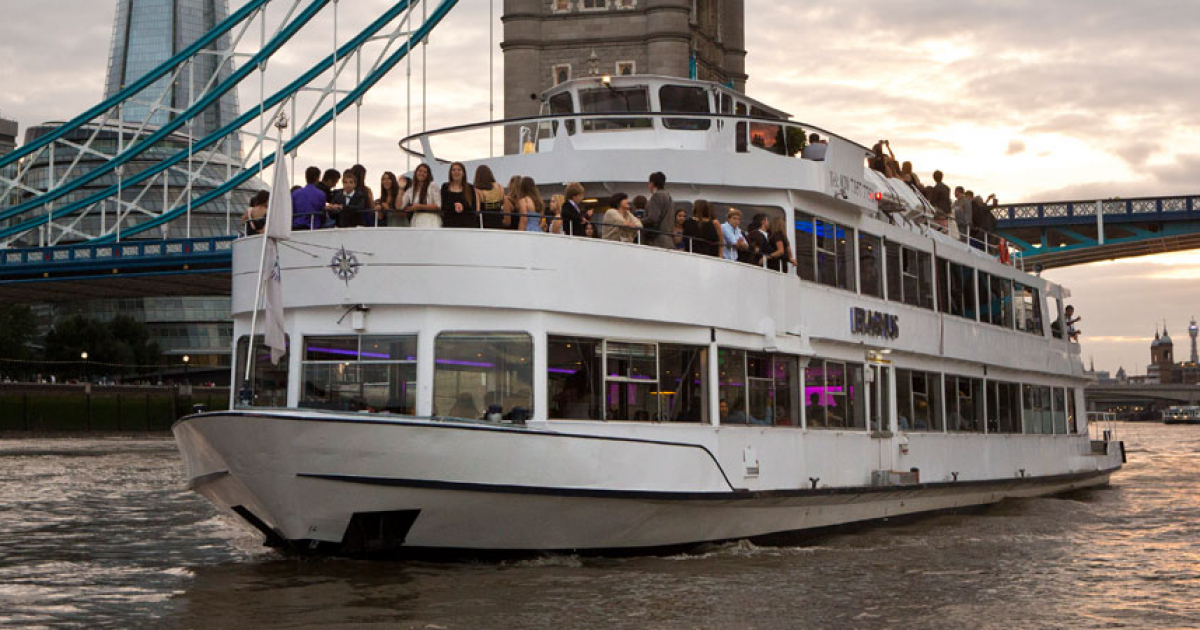 Bath time on the Erasmus | Thames Luxury Charters